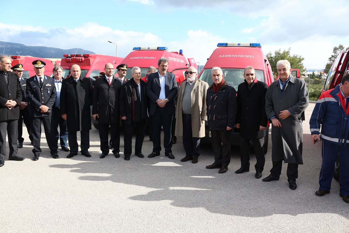 Η Πυροσβεστική δώρισε εννέα ασθενοφόρα στο ΕΚΑΒ | zarpanews.gr