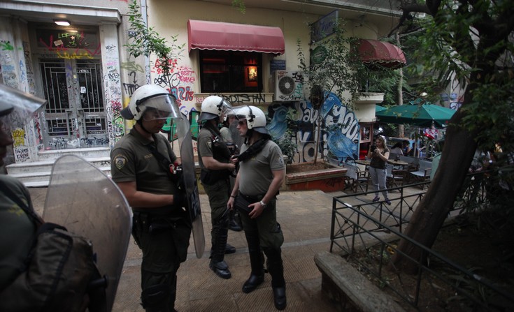 Αστυνομική επιχείρηση στα Εξάρχεια σε κτίριο με μετανάστες