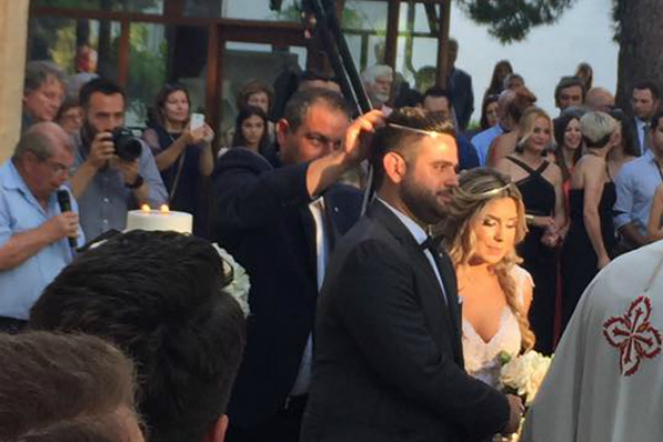 Ο glamorous γάμος στα Χανιά και το γλέντι με Αγγελική Ηλιάδη και Χρύσπα ...