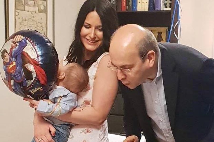Το πάρτι έκπληξη στον Κωστή Χατζηδάκη για τα γενέθλιά του | Photos ...
