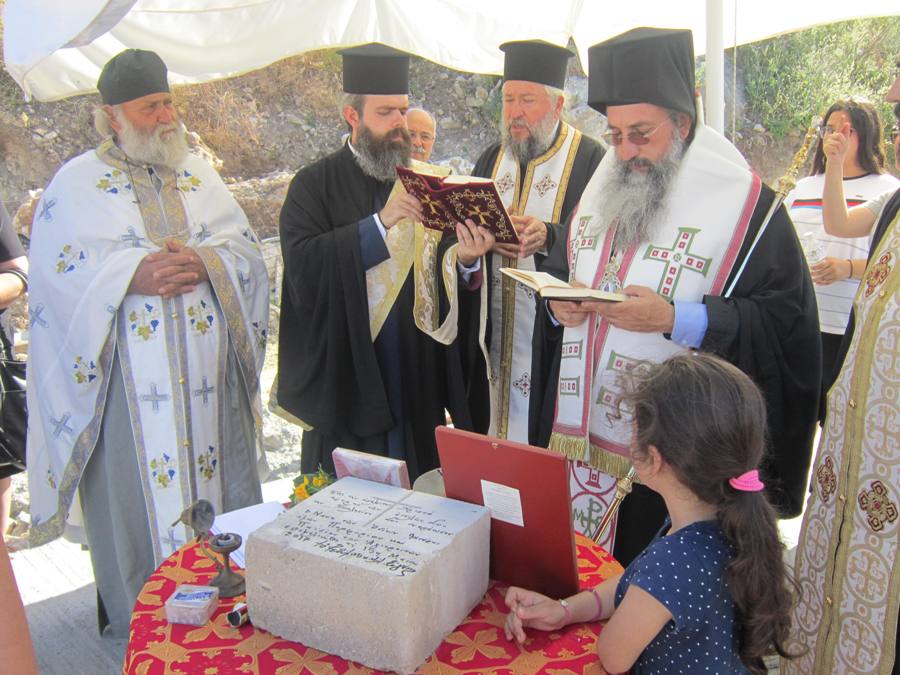 Έφτιαξαν την πρώτη εκκλησία Αγίων Πορφυρίου και Παϊσίου στην Κρήτη ...