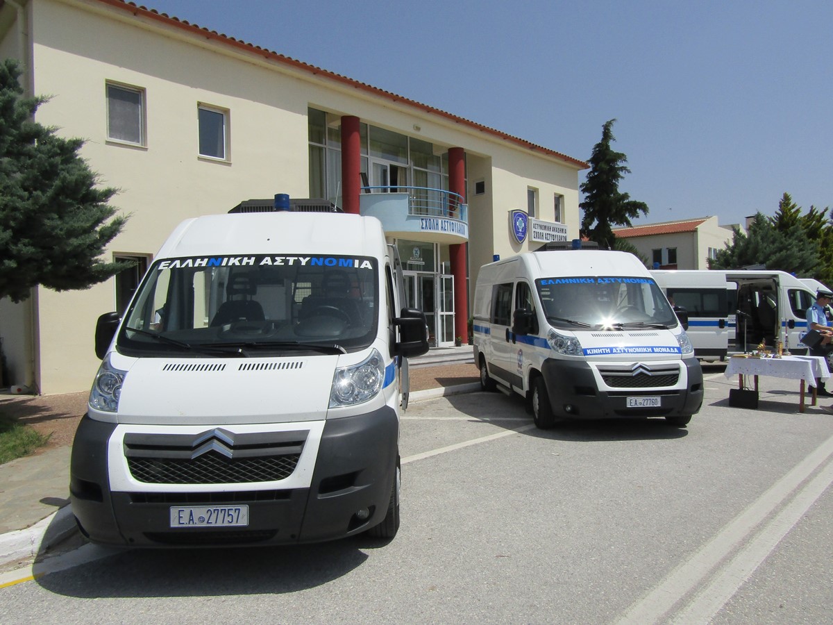 «Μπίζνα» είχαν στήσει αστυνομικοί διακινώντας πρόσφυγες στον Έβρο ...