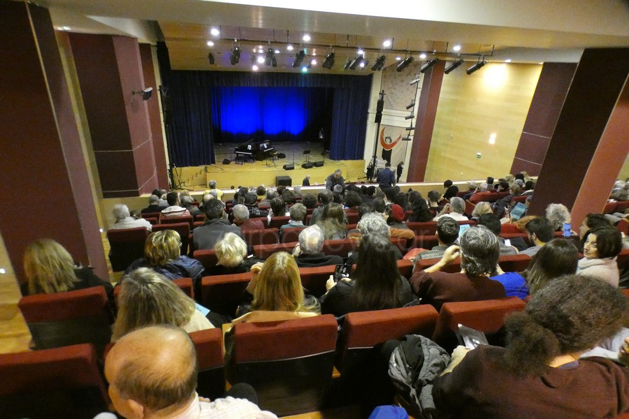 Χανιά | “Μια αγκαλιά τραγούδια”: Μουσική εκδήλωση στο Θέατρο “Μ ...