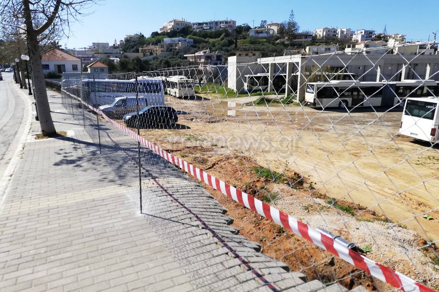 Χανιά | Νέα καθίζηση! Πεζοδρόμιο υποχώρησε στον Μακρύ Τοίχο | Photos ...