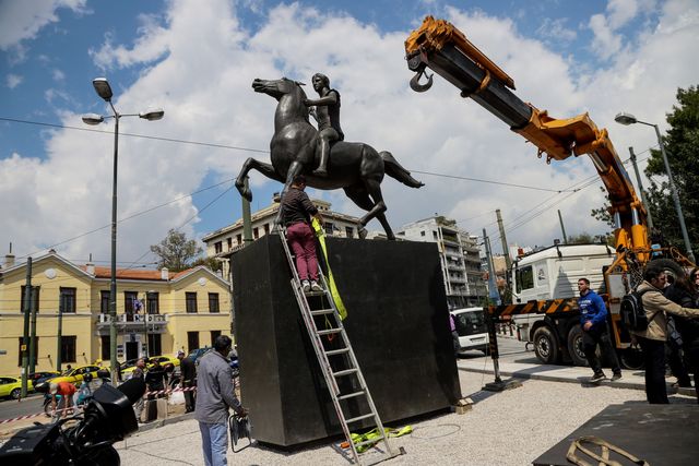 Τοποθετήθηκε το επιβλητικό άγαλμα του Μεγάλου Αλεξάνδρου μετά από… 18 ...