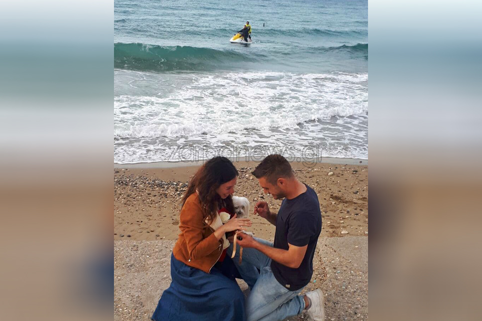 Σαν από όνειρο… Η πρόταση γάμου στην Κρήτη που έγινε από… θαλάσσης με ...