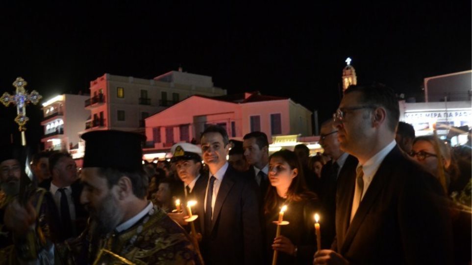 Στον Επιτάφιο της Τήνου ο Κυριάκος Μητσοτάκης | Photos | zarpanews.gr