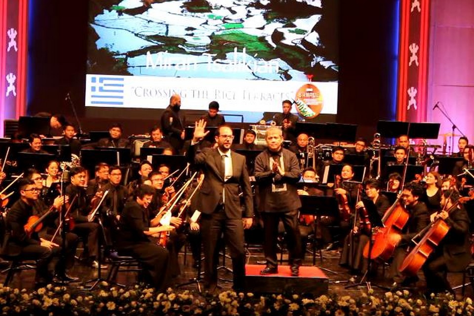 Άξιος πρεσβευτής της ελληνικής μουσικής ρίχνει «γέφυρες» πολιτισμού στη ...