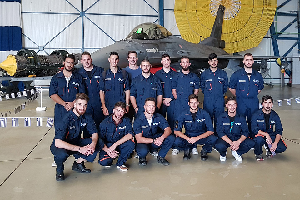 Γίνε Μηχανικός Αεροσκαφών – Κάνε το όνειρό σου πράξη στις Σχολές Ζήτα ...