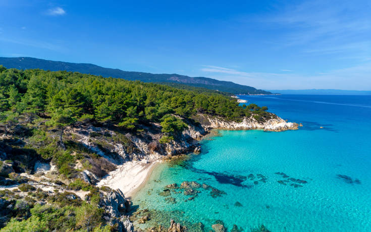 Η παραλία της Χαλκιδικής που σε μεταφέρει σε μέρη… εξωτικά | Photos ...