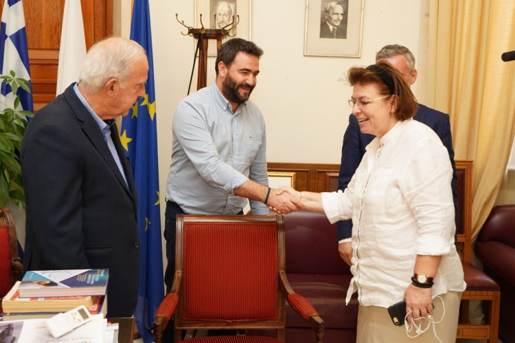 Στην Κρήτη η υπουργός Πολιτισμού Λίνα Μενδώνη | zarpanews.gr