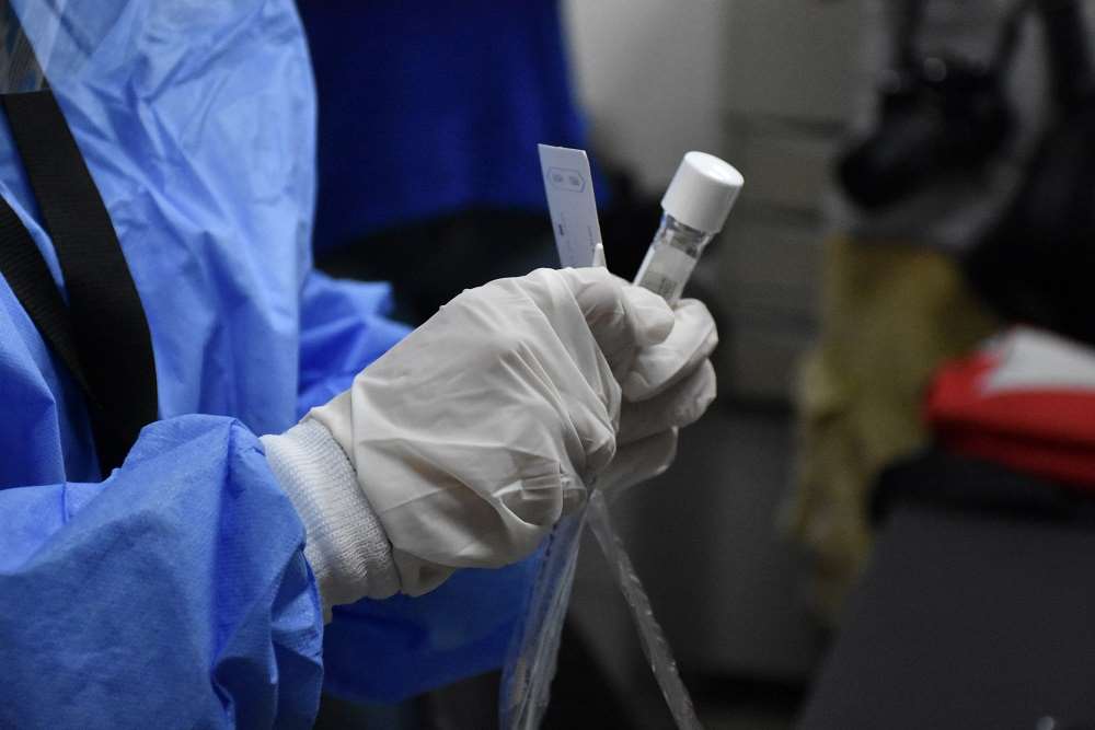 Κρήτη | 1.500-2.000 τεστ κορoνοϊού την ημέρα – Ξεπέρασαν τις 70 ...