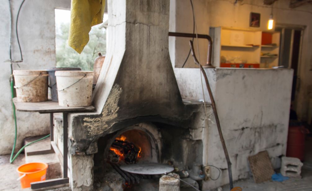 Το χωριό της Κρήτης με τα 20 σπίτια και τα 13 καζάνια! | zarpanews.gr