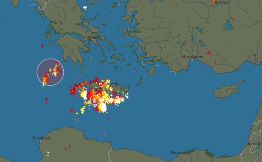 Δείτε ζωντανά την πορεία των καταιγίδων που βρίσκονται πάνω από την ...