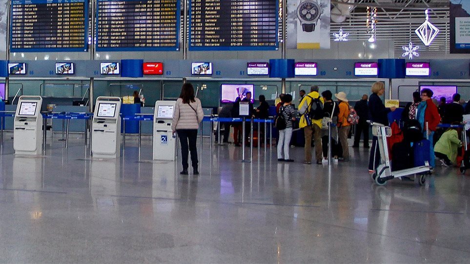 Μόνο με αρνητικό τεστ PCR ή rapid test η είσοδος στην Ελλάδα από την ...