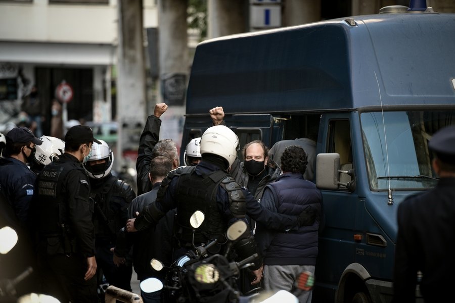 Δεκάδες προσαγωγές στην Αθήνα στην επέτειο της δολοφονίας του ...