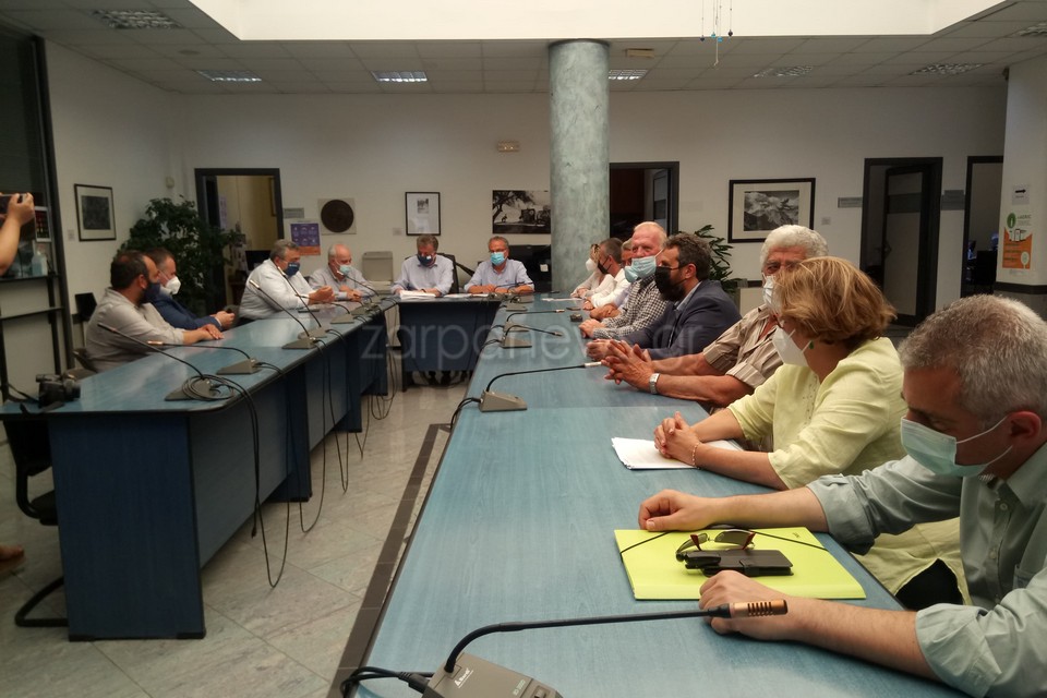 Υπέγραψε ο Σταύρος Αρναουτάκης τη σύμβαση για το νέο Πολυδύναμο ...