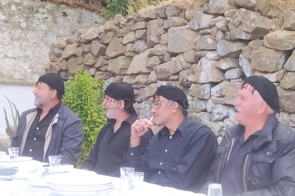 Χανιά | Έστησαν τάβλα κι είπαν ριζίτικα για τη γαλλική τηλεόραση ...