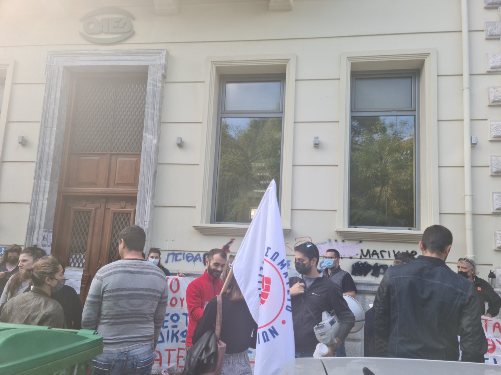 Χανιά | «Εργοδότες εκβιάζουν διανομείς για να τους ασφαλίσουν ...