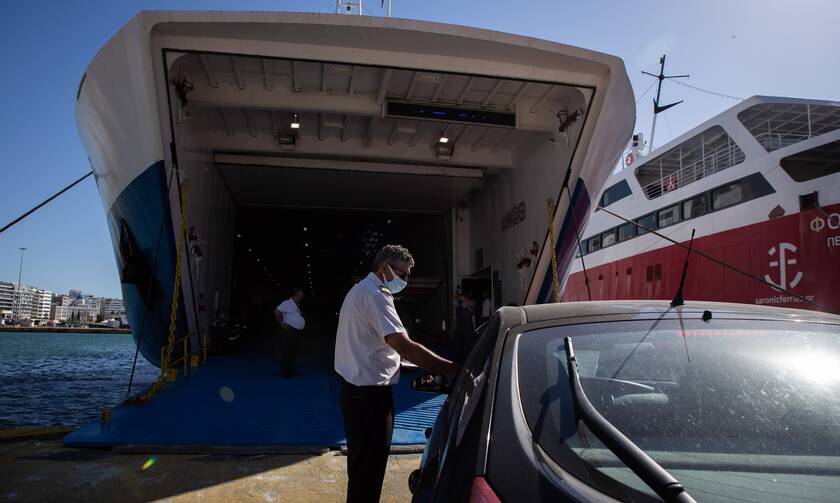 Κρήτη | Του βρήκαν τα ναρκωτικά, του… χάλασαν τις διακοπές ενώ ανέβαινε ...