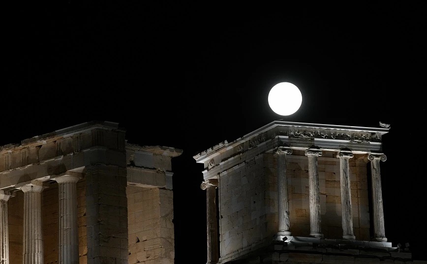 Πανσέληνος Αυγούστου: Πότε θα την δούμε στο νυχτερινό ουρανό – Γιατί ...