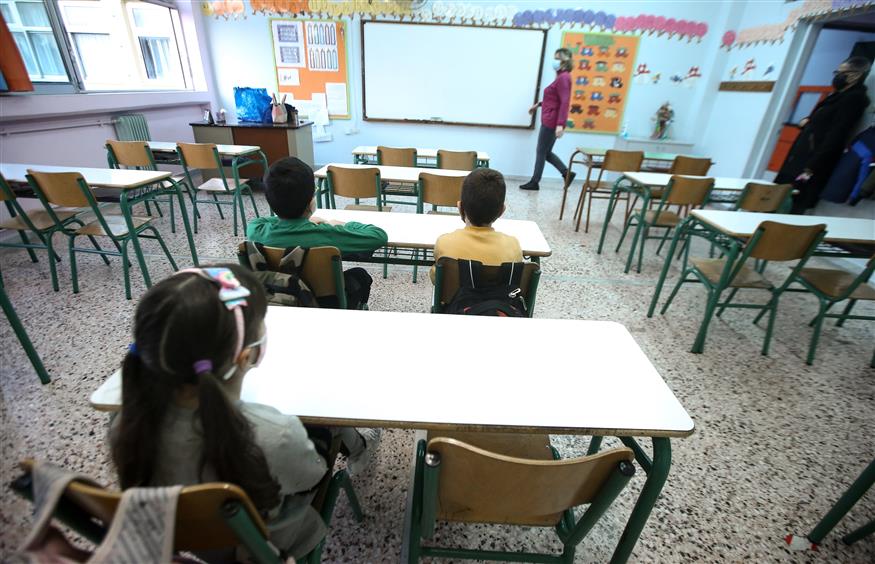 Πώς θα ανοίξουν τα σχολεία μετά τις διακοπές – Τι λένε οι ειδικοί για ...
