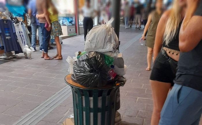 Το ρεκόρ στον τουρισμό έφερε… ρεκόρ σκουπιδιών στα Χανιά – Στοιχεία ...