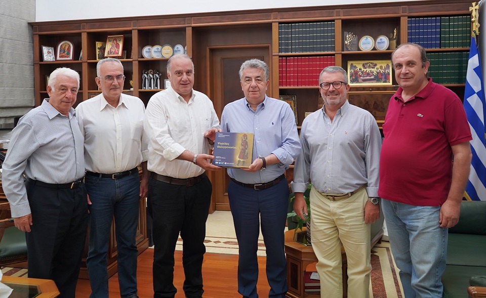 Συνάντηση Αρναουτάκη με τα προεδρεία ΕΣΗΕΠΗΝ και ΤΕΑΣ για ενίσχυση της ...