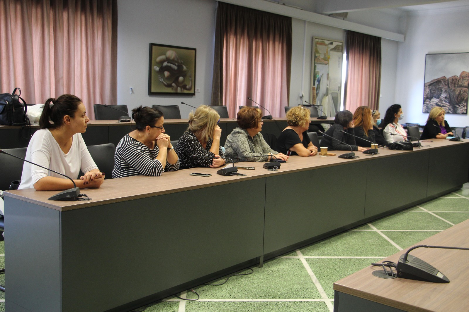 Χανιά | Με εργαζόμενες του προγράμματος “Βοήθεια στο Σπίτι” συναντήθηκε ...