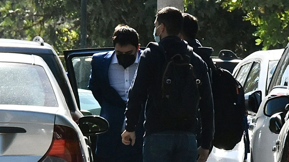 Βιασμός 12χρονης: Στην ανακρίτρια οι 3 συλληφθέντες – Τι θα ...