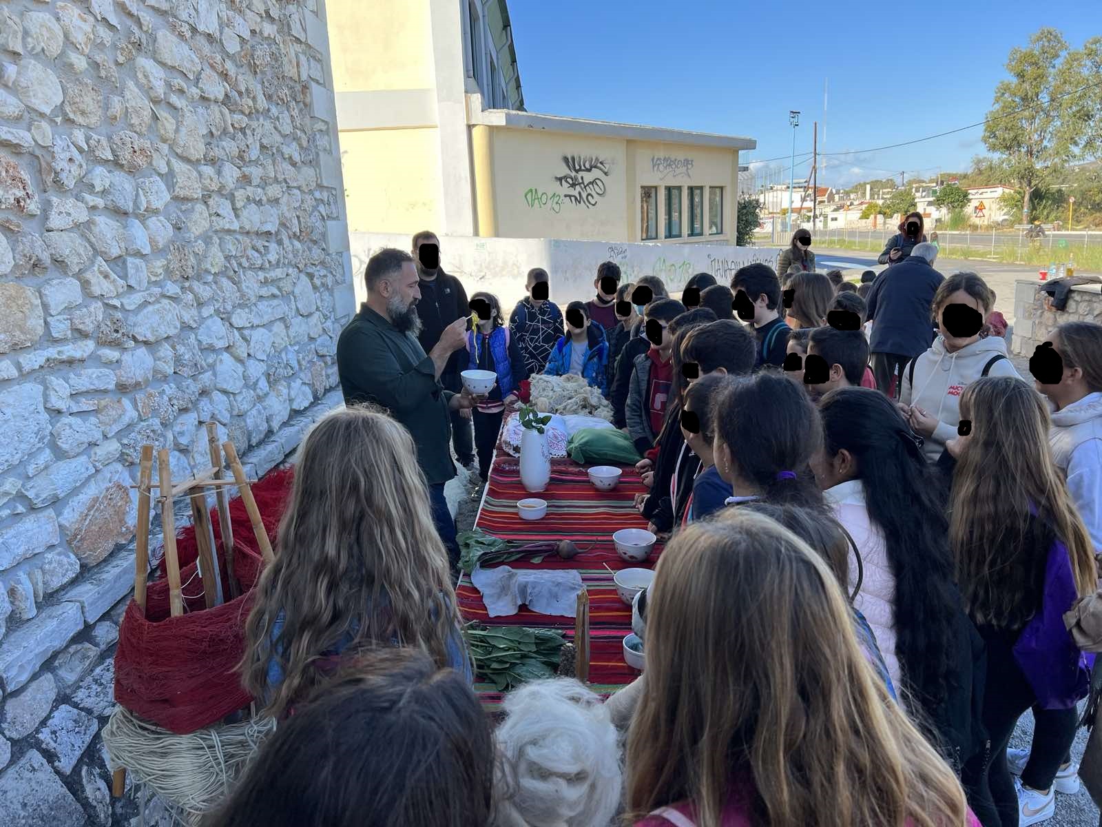 Χανιά | Μαθητές και εκπαιδευτικοί επισκέφτηκαν το Κρητικό Παραδοσιακό ...