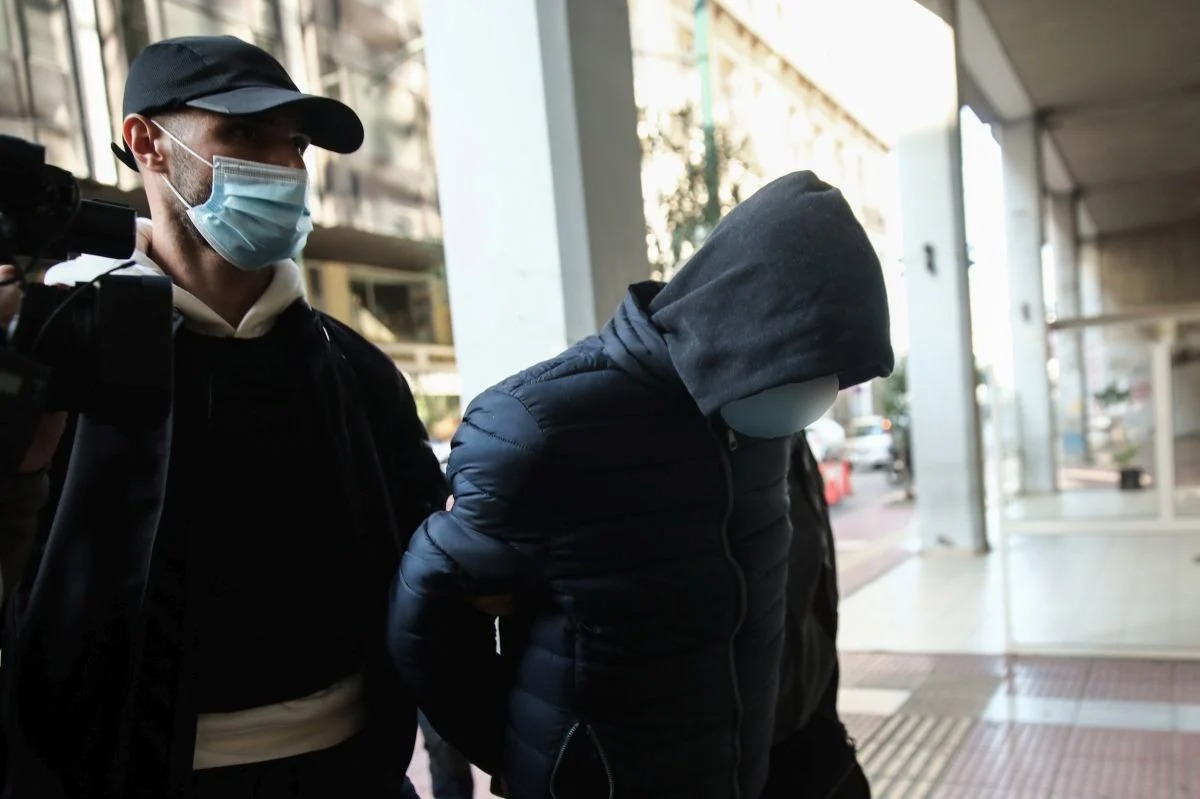 Γυναικοκτονία στον Πειραιά: Προφυλακίστηκε ο 25χρονος που σκότωσε τη ...