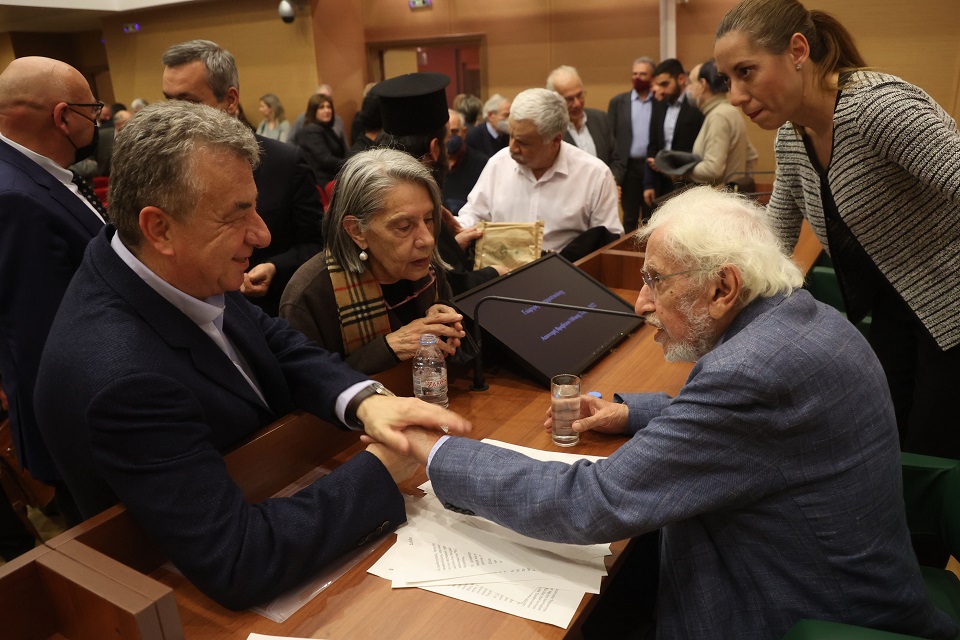 Κρήτη | Βραβείο Ηθικής Τάξης στον πρώην Πρύτανη Γιώργο Γραμματικάκη ...