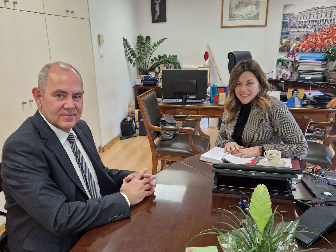 Συνάντηση Διγαλάκη με την Σοφία Ζαχαράκη – Ο τουρισμός στα Χανιά στο ...