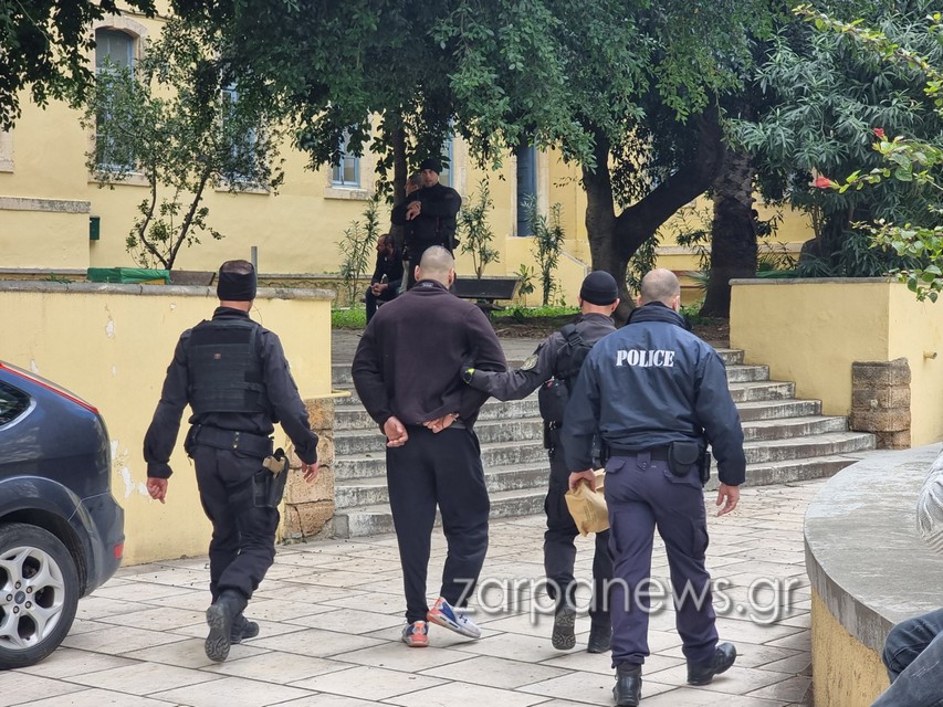 Της επιτέθηκε, τη χτύπησε και της άρπαξε το μωρό: Στο αυτόφωρο 26χρονος ...