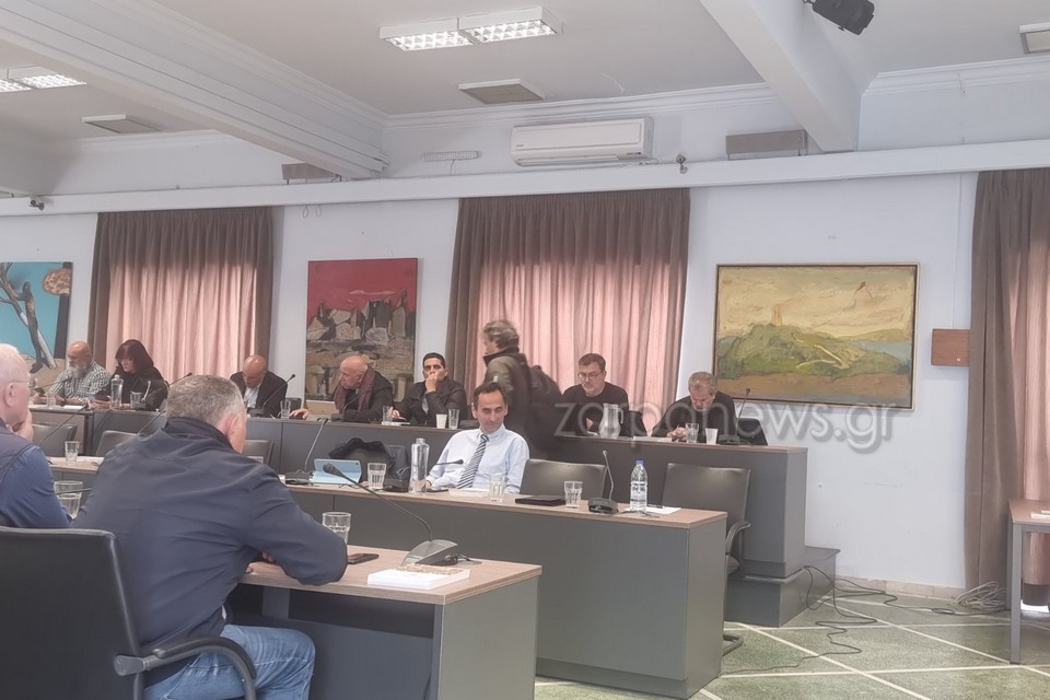 Ξεκίνημα με αποχώρηση στην συνεδρίαση του Δημοτικού Συμβουλίου Χανίων ...