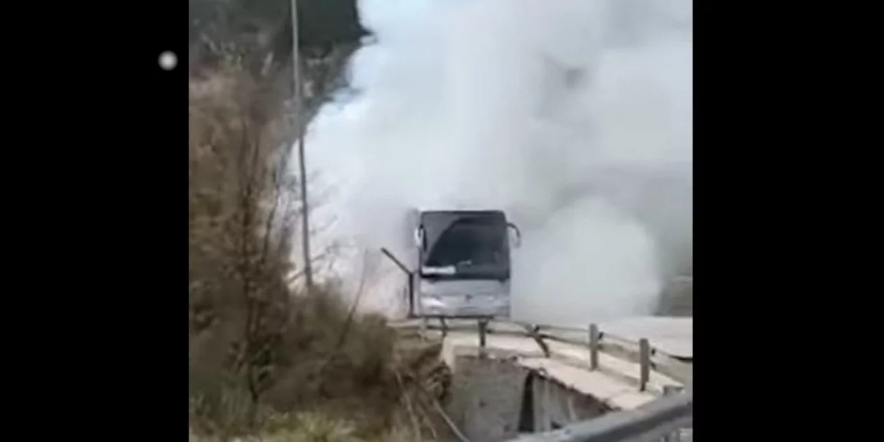 “Μαμά πήρε φωτιά το λεωφορείο”: Μαρτυρίες από τις στιγμές τρόμου που ...