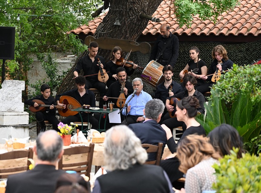 Βελουτέ σελινόριζας με μήλα και κάστανα | zarpanews.gr