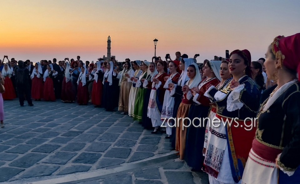 Χανιά | Γλέντι στο Παλιό Λιμάνι – Επέστρεψε δυναμικά η «Παραδοσιακή ...