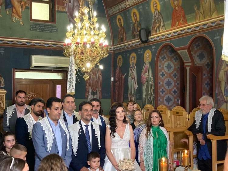 Κουμπάρος στα Ζωνιανά ο Παναγιώτης Σημανδηράκης – Στον γάμο πρώην ...