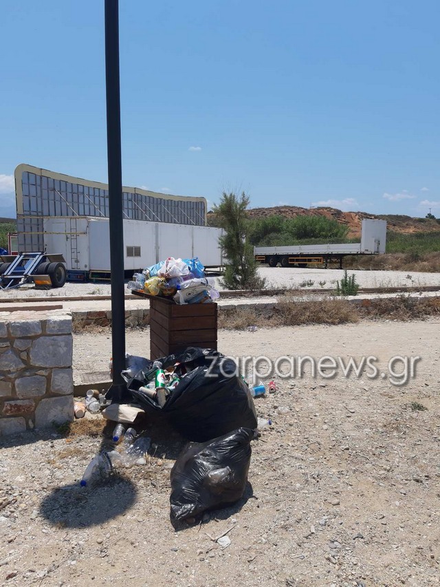 Χανιά | Αγανακτισμένοι κάτοικοι της Νέας Χώρας: «Σκουπίδια παντού ...