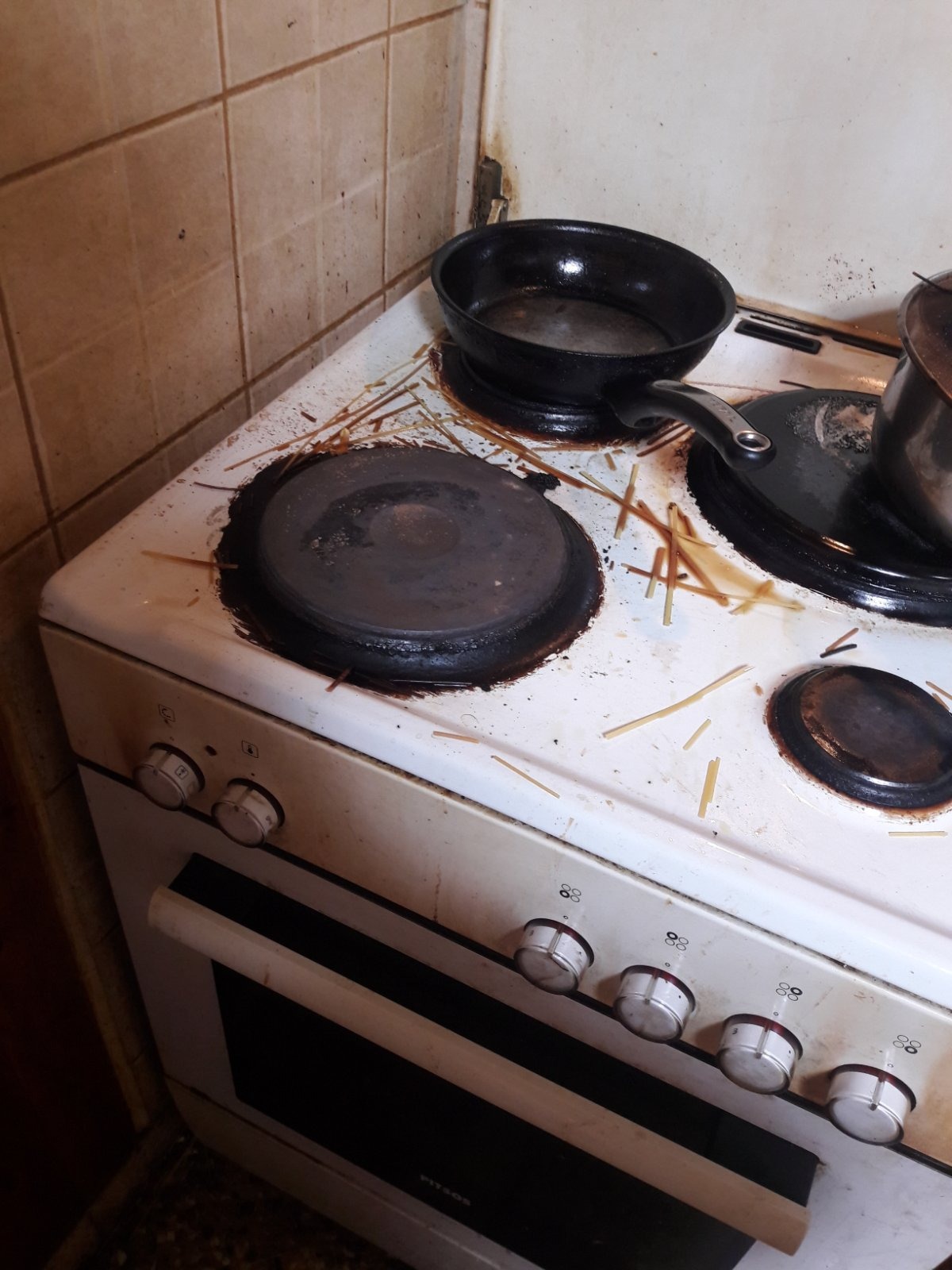 Κρήτη | Φωτιά σε σπίτι: Εγκλωβίστηκε μία γυναίκα στην προσπάθεια της να ...