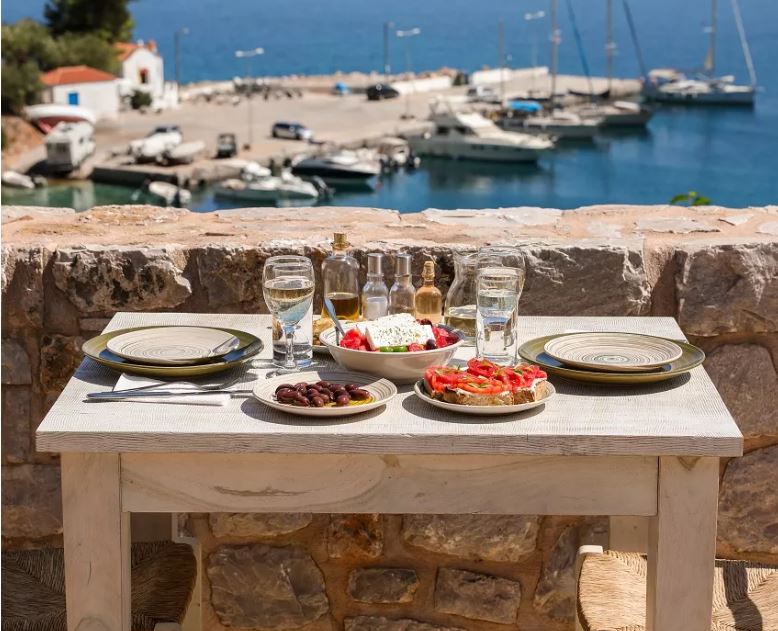 Διακοπές και υγιεινή διατροφή: 6 χρήσιμα tips για να μην ξεφύγετε ...