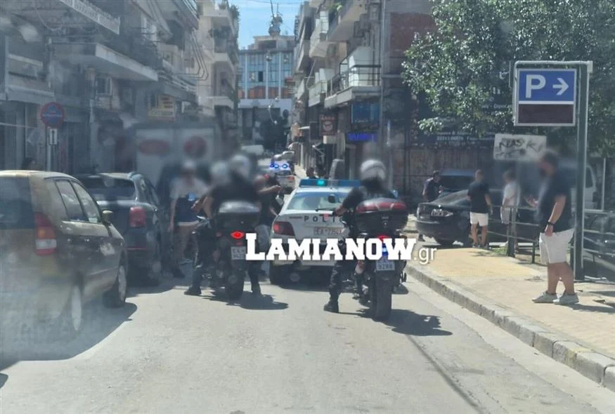 Άγριο ξύλο στο κέντρο της Λαμίας: Συμπλοκή 40 ατόμων με λοστάρια και ...