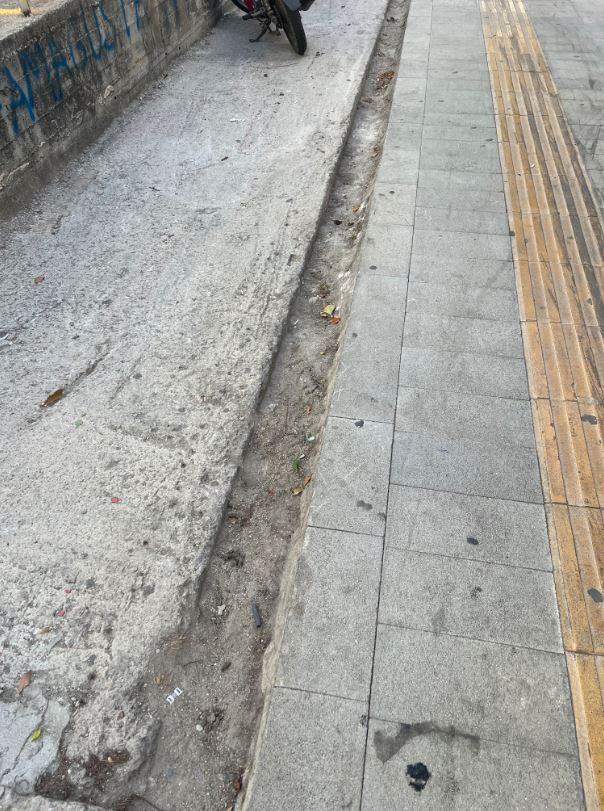 Χανιά | Αγαπημένο πεζοδρόμιο… Θα σε φτιάξουν πριν σπάσουμε κανένα πόδι ...
