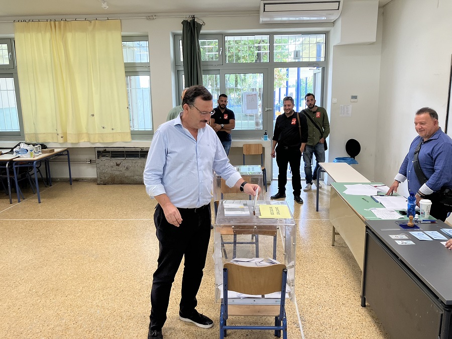 Περιφέρεια Κρήτης | Ψήφισε στα Χανιά ο Αλέκος Μαρινάκης: “Να ενισχυθεί ...