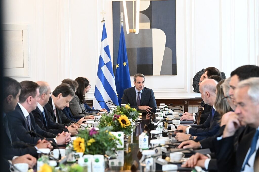 Προσφέρουν, στα αλήθεια, κάτι οι ανασχηματισμοί; | zarpanews.gr