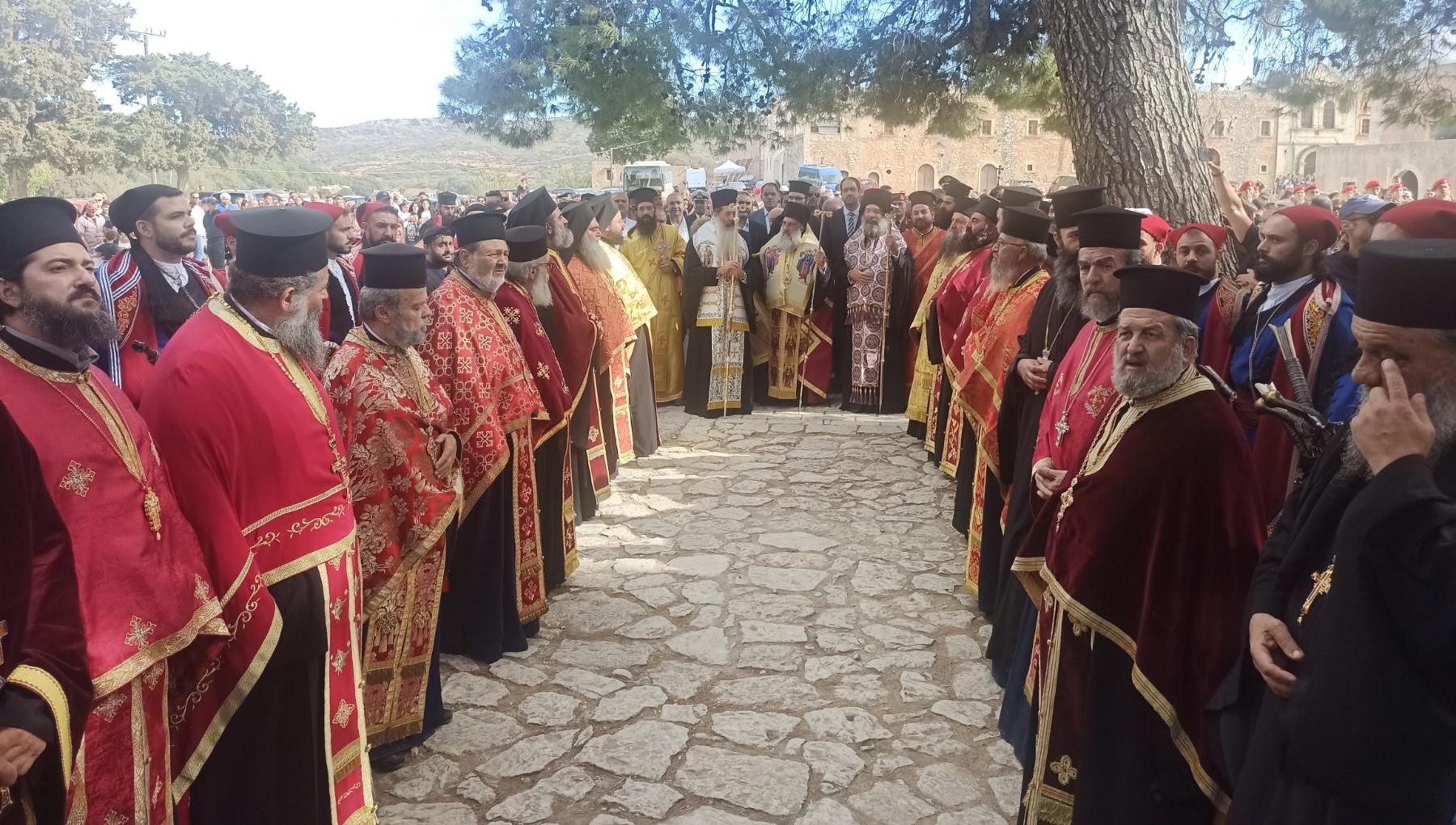 Κρήτη | Αρναουτάκης: Τιμή και δόξα στους ήρωες του Αρκαδίου – Με ...