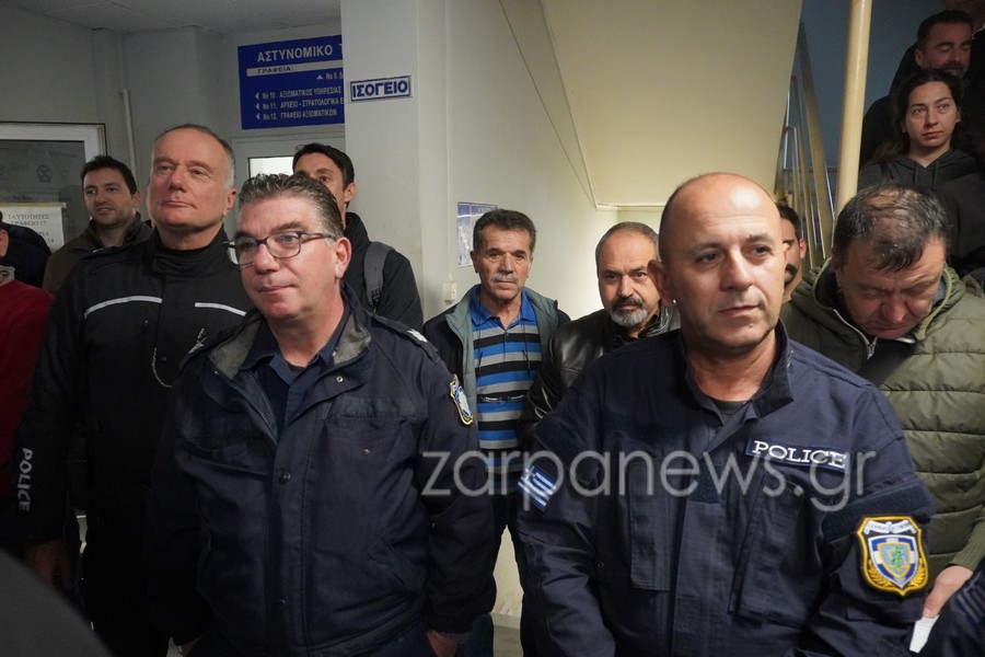«Δίνουμε το αίμα μας, παίρνουμε υποσχέσεις»: Διαμαρτυρία αστυνομικών ...