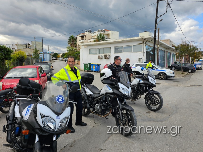 Τροχαία Χανίων: Μοίρασαν φυλλάδια στους οδηγούς για ασφαλείς διαδρομές ...
